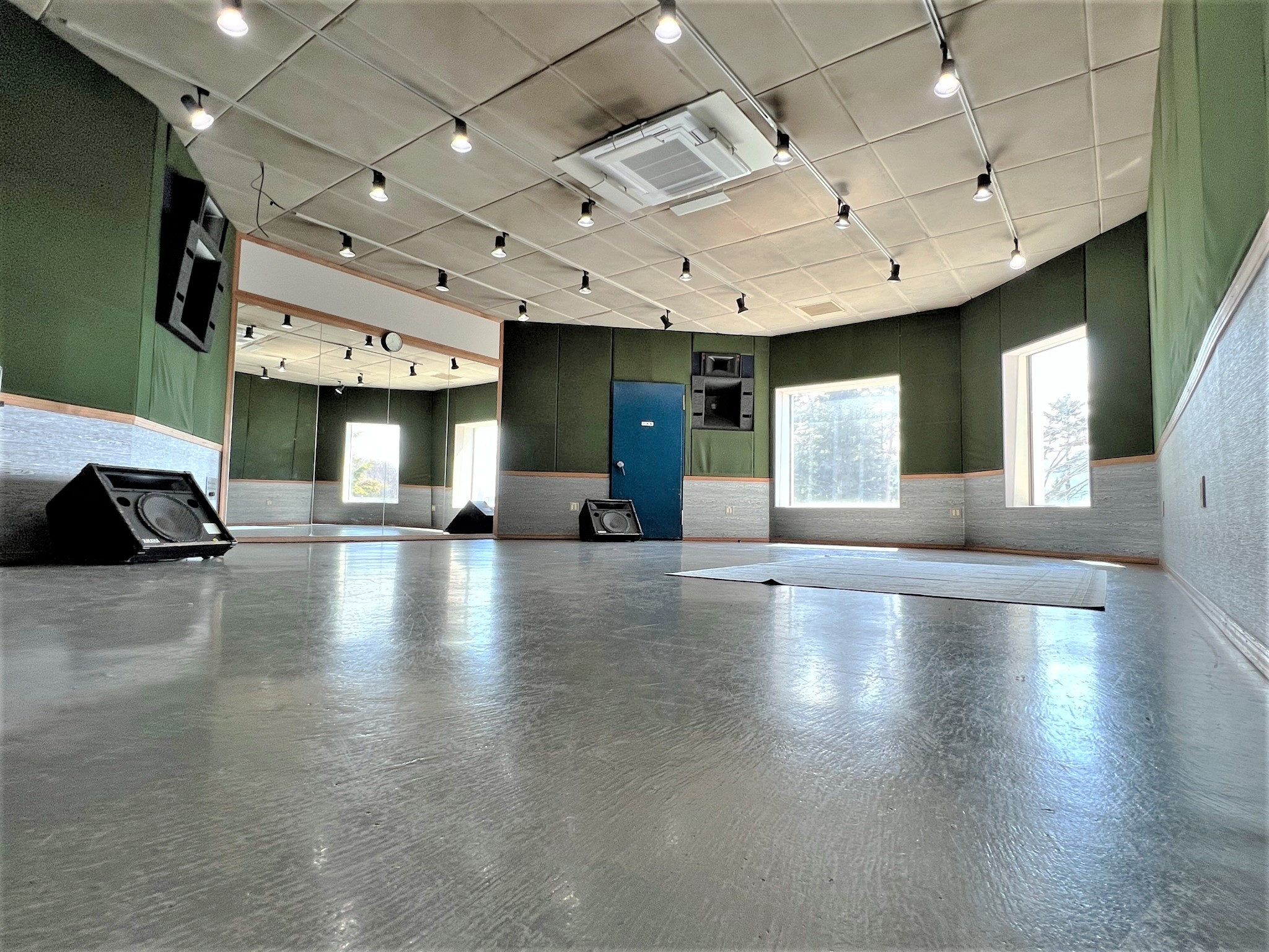 A/B Studios – Bellbottom Studios