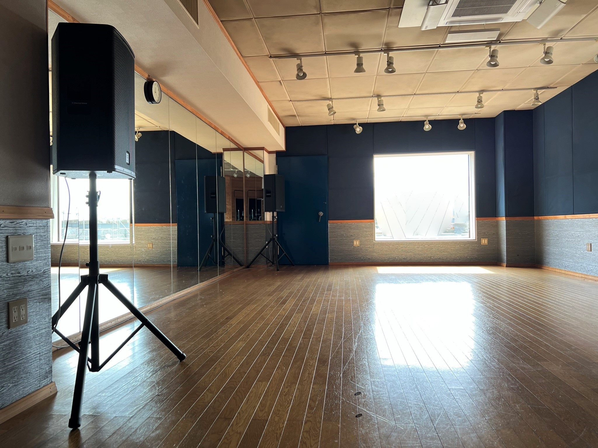 A/B Studios – Bellbottom Studios