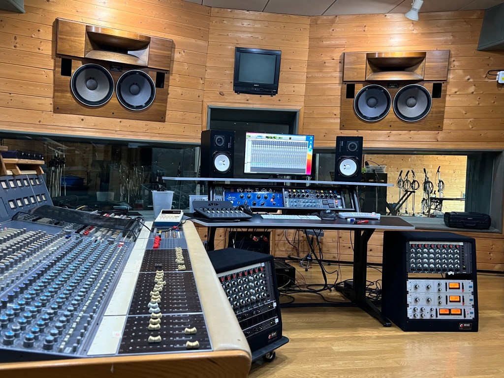 Studios – Bellbottom Studios