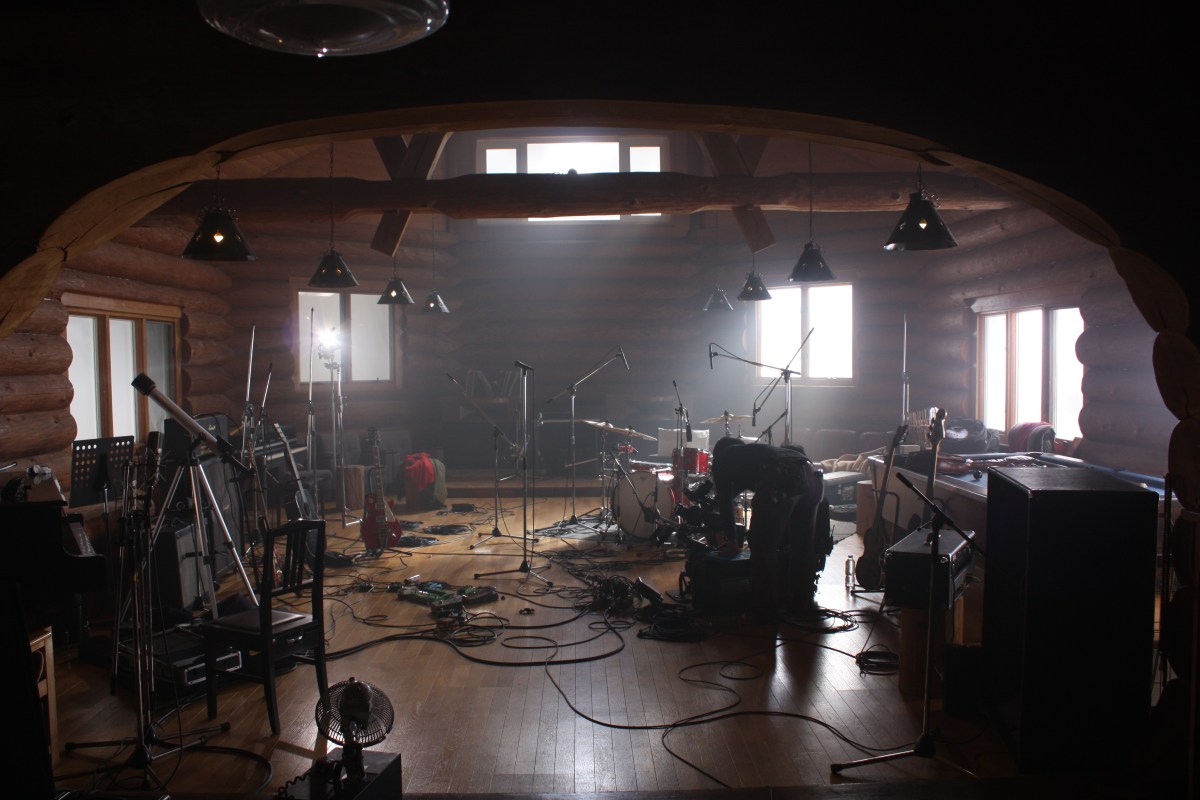 Bellbottom Studios – 富士山を望むリゾート滞在型音楽スタジオ